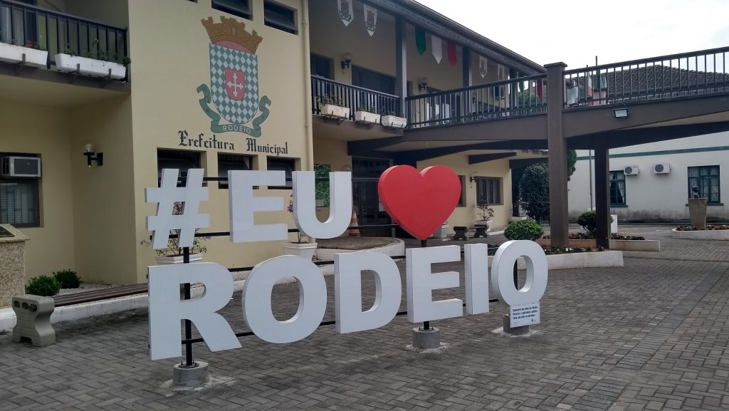 Rodeio, um passeio pela cidade dos anjos - Casa de Doda